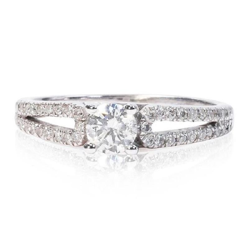 Sparkling 18K White Gold Solitaire Ring with 0.70 ct Natural Diamonds ...