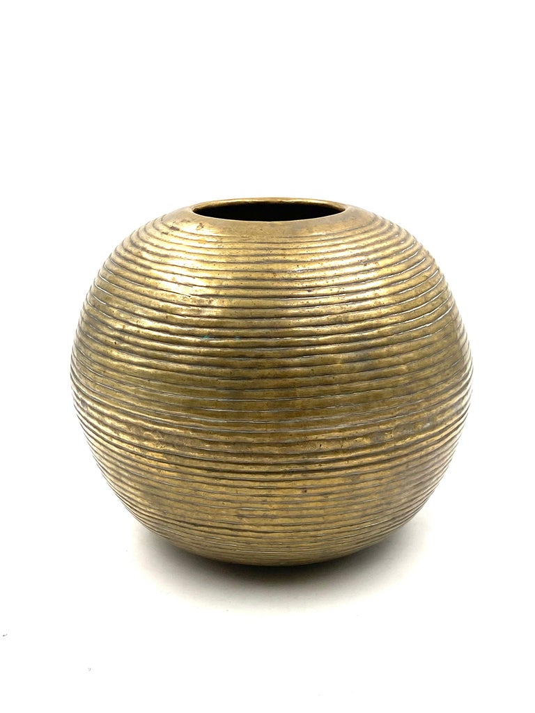 Spherical Vase, Italy 1970s For Sale at 1stDibs