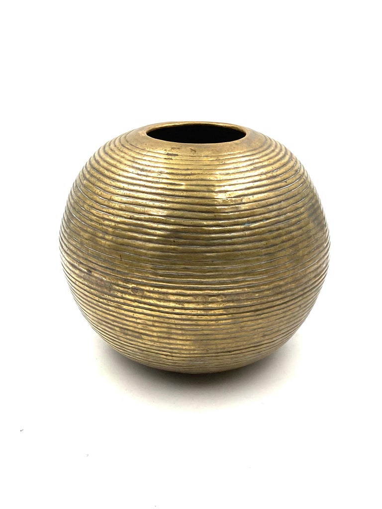 Spherical Vase, Italy 1970s For Sale at 1stDibs