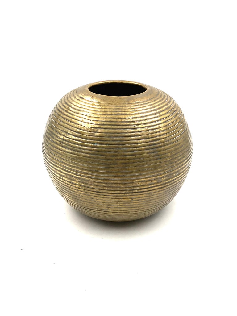 Spherical Vase, Italy 1970s For Sale at 1stDibs