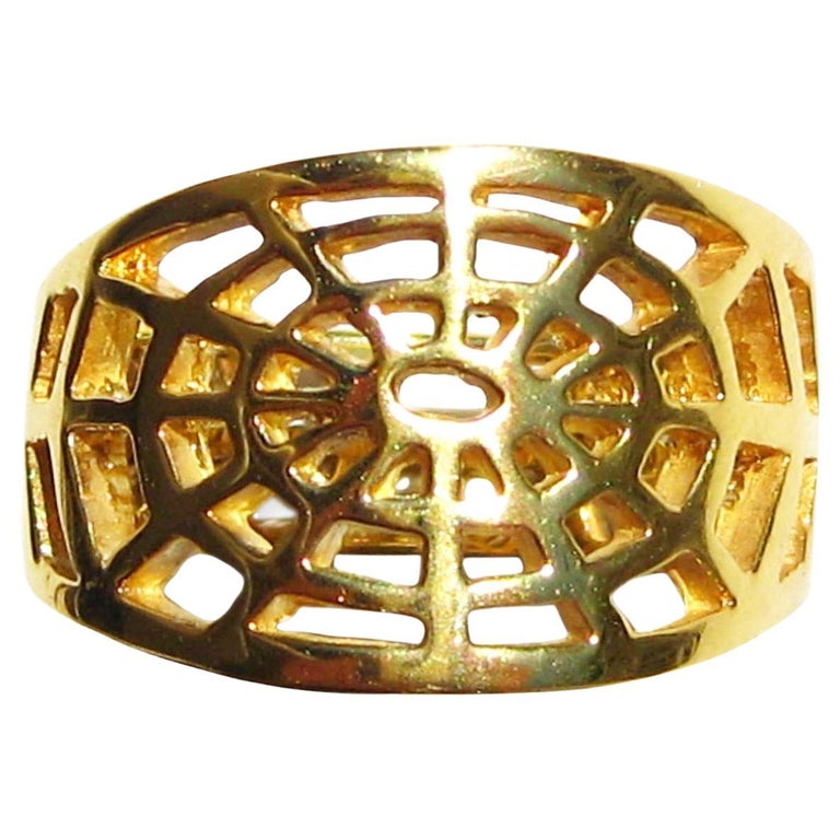 Spider Web Ring in 18k Gold For Sale at 1stDibs