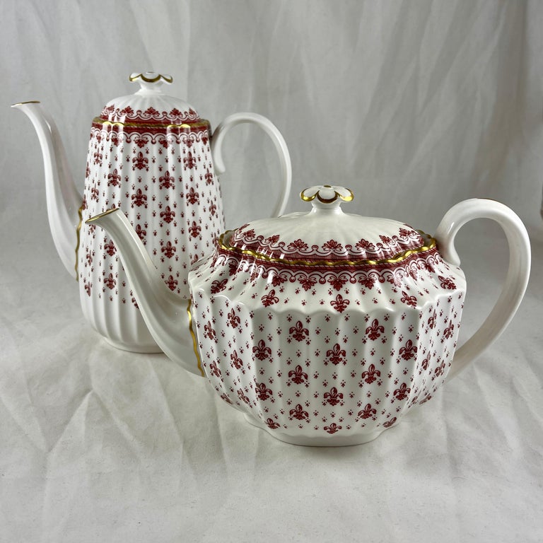 Spode Fleur de Lys Red and Gold Bone China Fluted Chelsea Tea Pot For ...