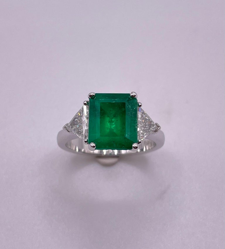 Square Cut Emerald and Diamond Ring Gold For Sale at 1stDibs
