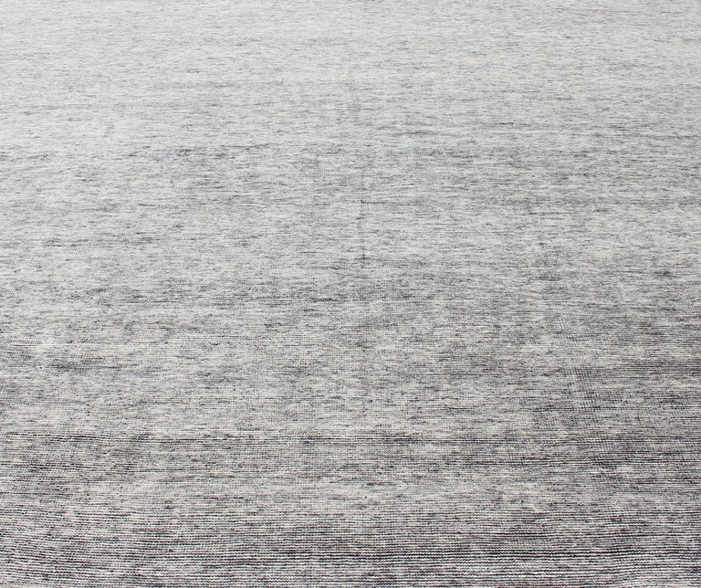 Square Modern Rug in Solid White Color with Distressed Pile and ...