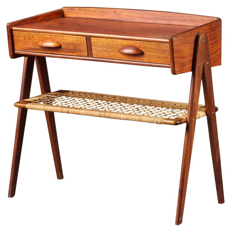 Søren Rasmussen V-Legged Double Entry Chest in Teak For Sale at 1stDibs
