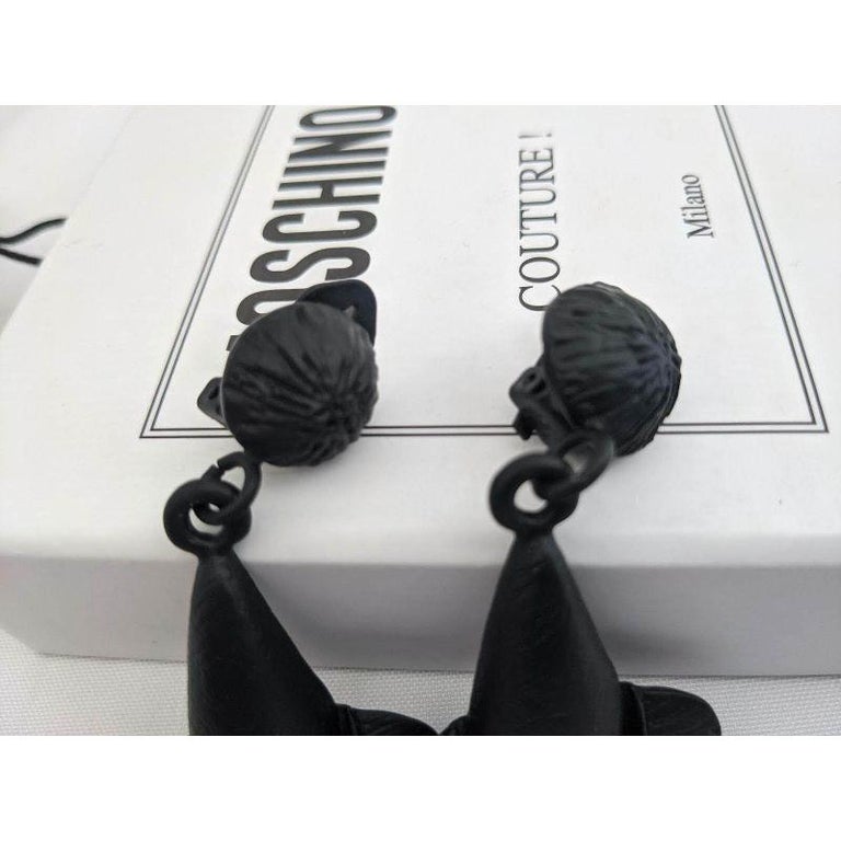SS20 Moschino Couture Jeremy Scott Witch Hat Matte Black Clip on ...