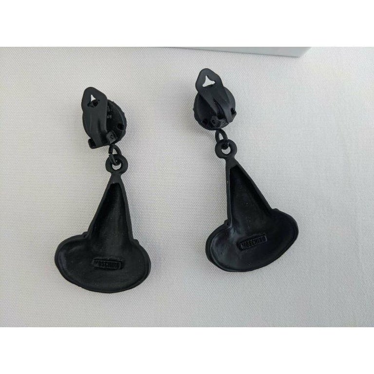 SS20 Moschino Couture Jeremy Scott Witch Hat Matte Black Clip on ...