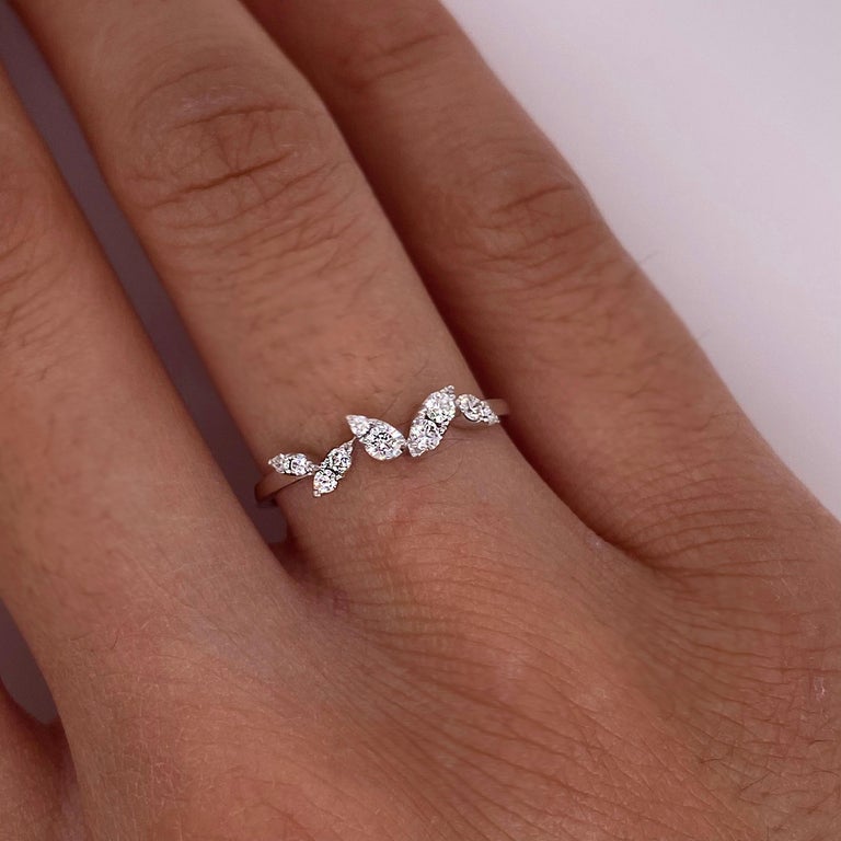 Customizable Staggered Diamond Band, White Gold, Leaf Style Ring ...