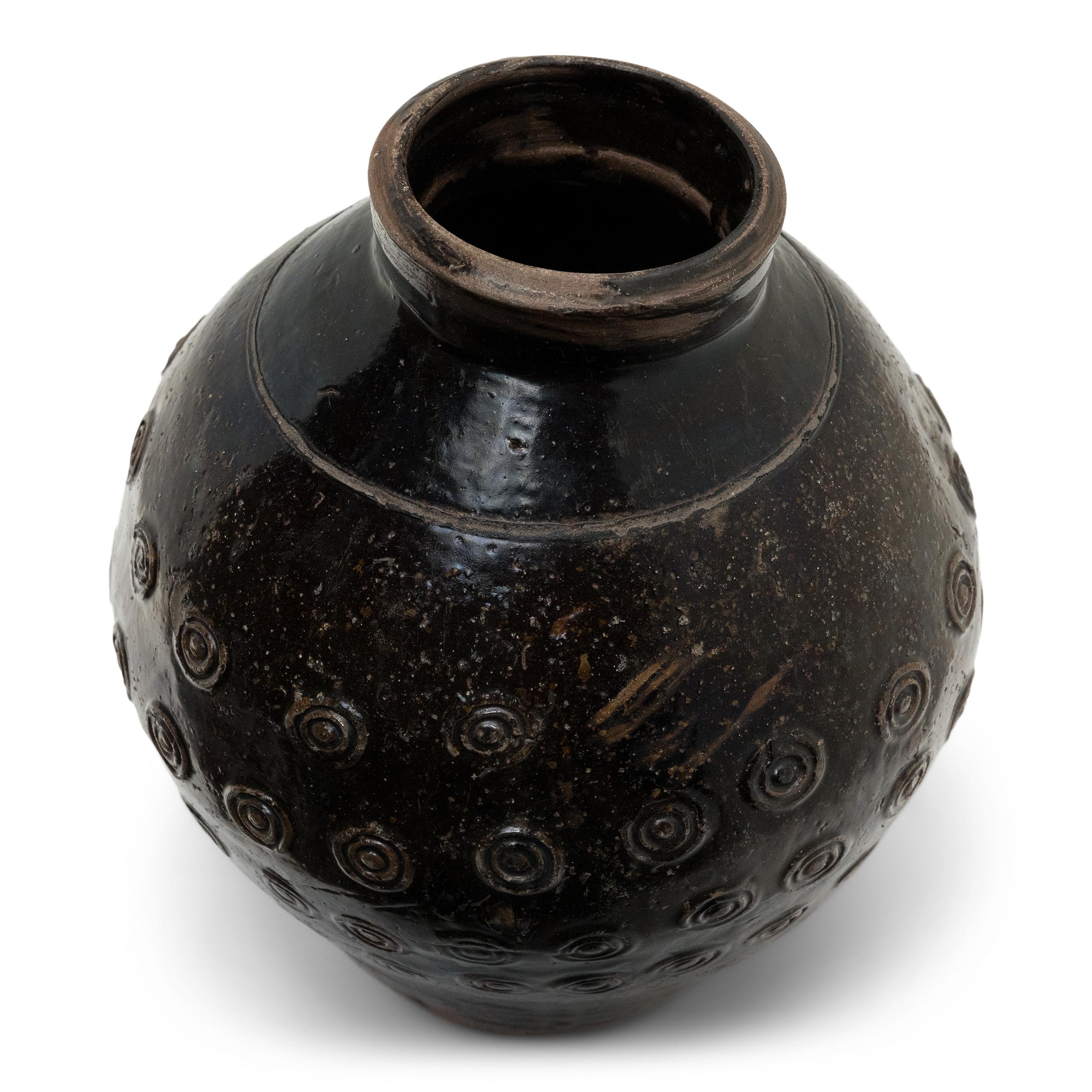 Stamped Chinese Yunnan Pot, c. 1800 For Sale at 1stDibs