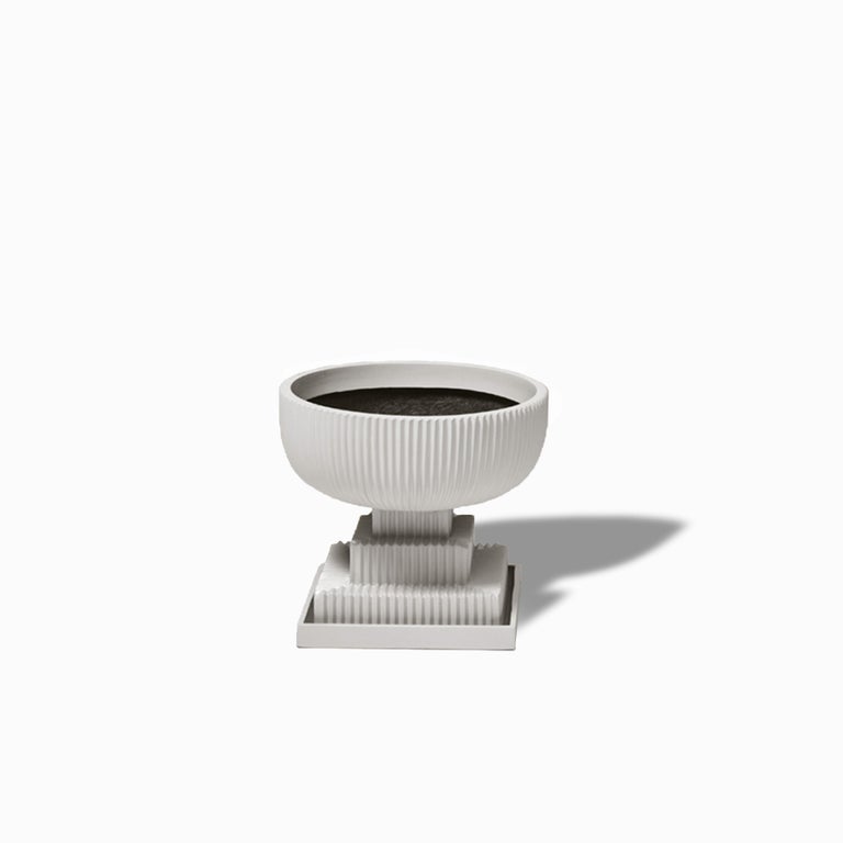 Standard Modern Urn Planter (Ivory) For Sale at 1stDibs
