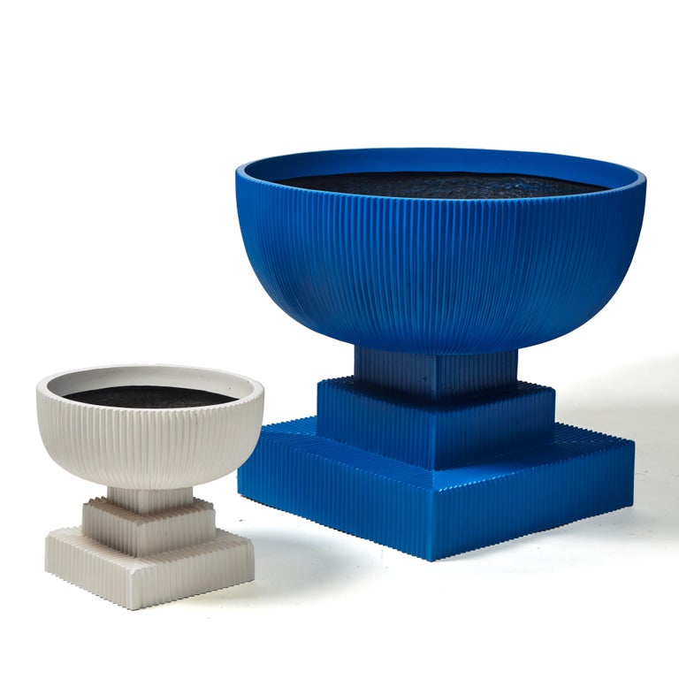 Standard Modern Urn Planter For Sale at 1stDibs