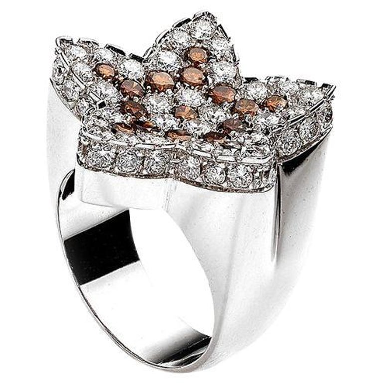 Star Diamond White Gold Ring For Sale at 1stDibs