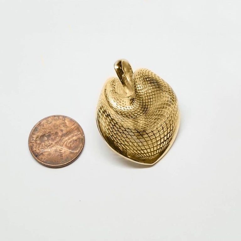 18 Karat Yellow Gold. Statement Gold Heart Pendant, Cocktail Pendant ...