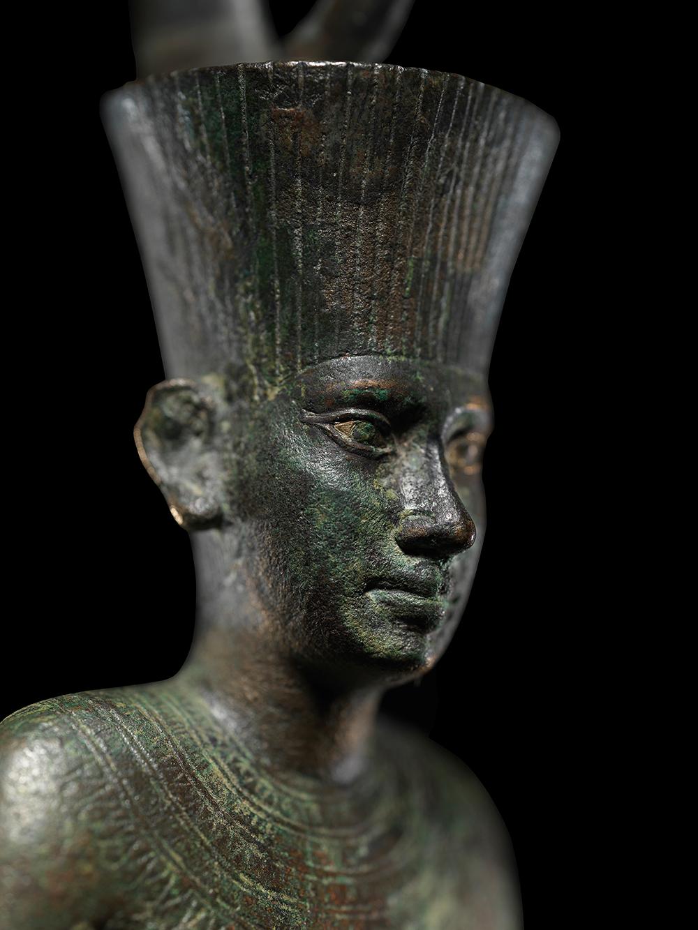 Statuette of the Goddess Neith For Sale at 1stDibs