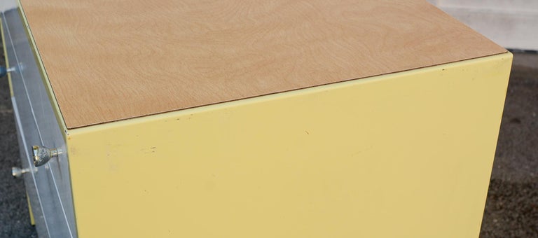 Steel Midcentury Chest of Drawers by Simmons For Sale at 1stDibs