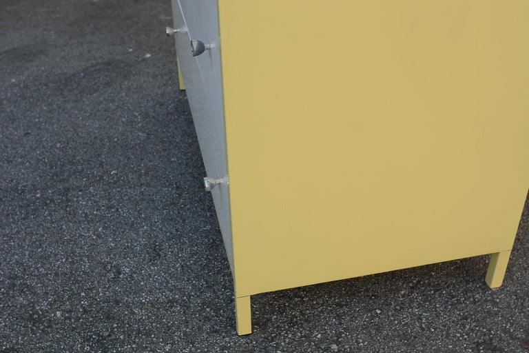 Steel Midcentury Chest of Drawers by Simmons For Sale at 1stDibs