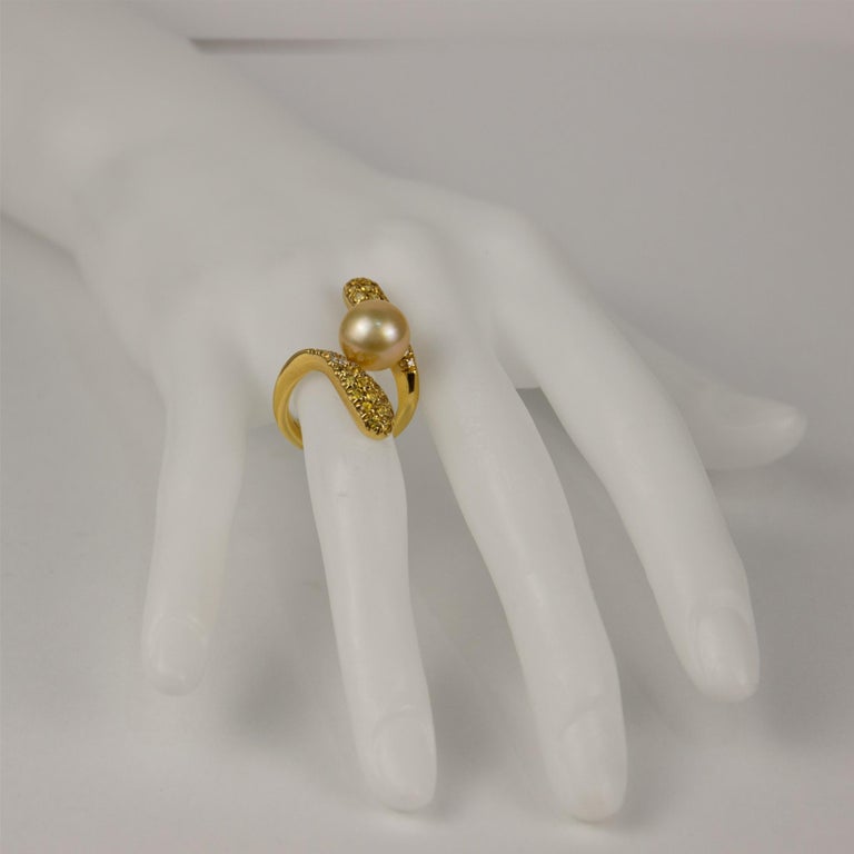 Stefan Hafner 18k Yellow Gold Diamond and Pearl Ring For Sale at 1stDibs