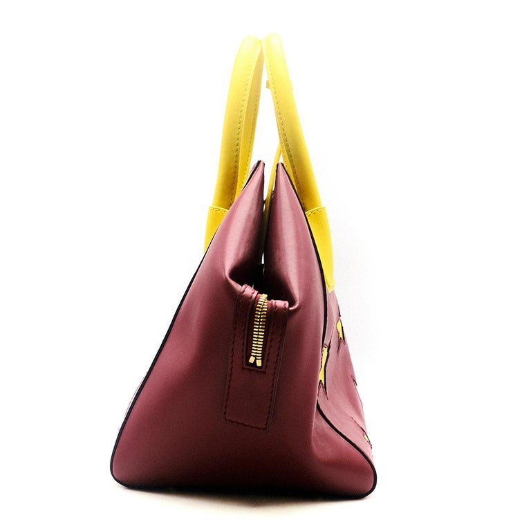 Stella McCartney Faux-Leather Star Embossed Tote Bag For Sale at 1stDibs