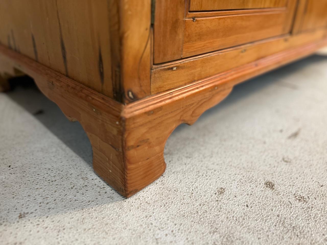 Stepback English Pine Hutch For Sale at 1stDibs