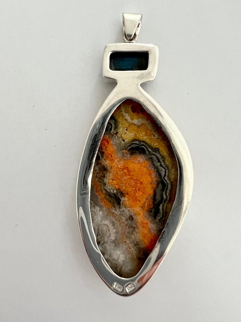 Stering Silver Bumblebee and Labradorite Pendant For Sale at 1stDibs