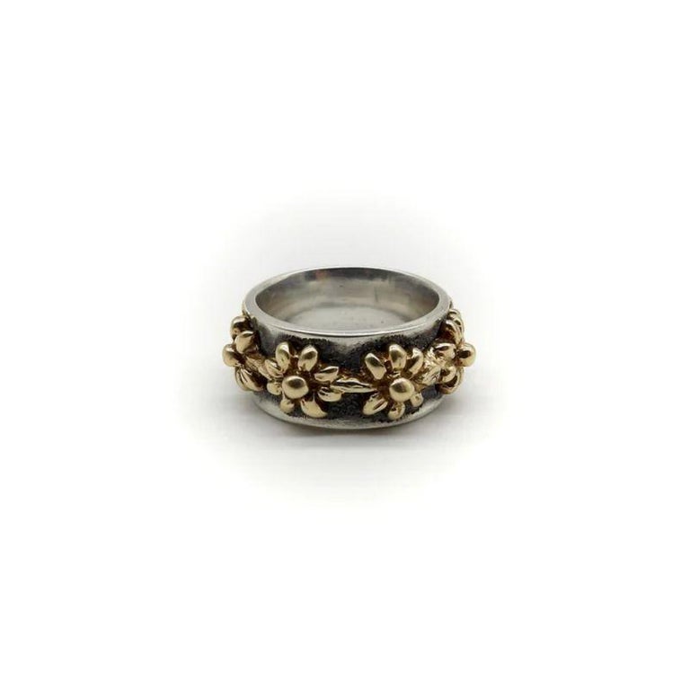 Sterling Silver and 14K Wide Band Daisy Chain Ring For Sale at 1stDibs