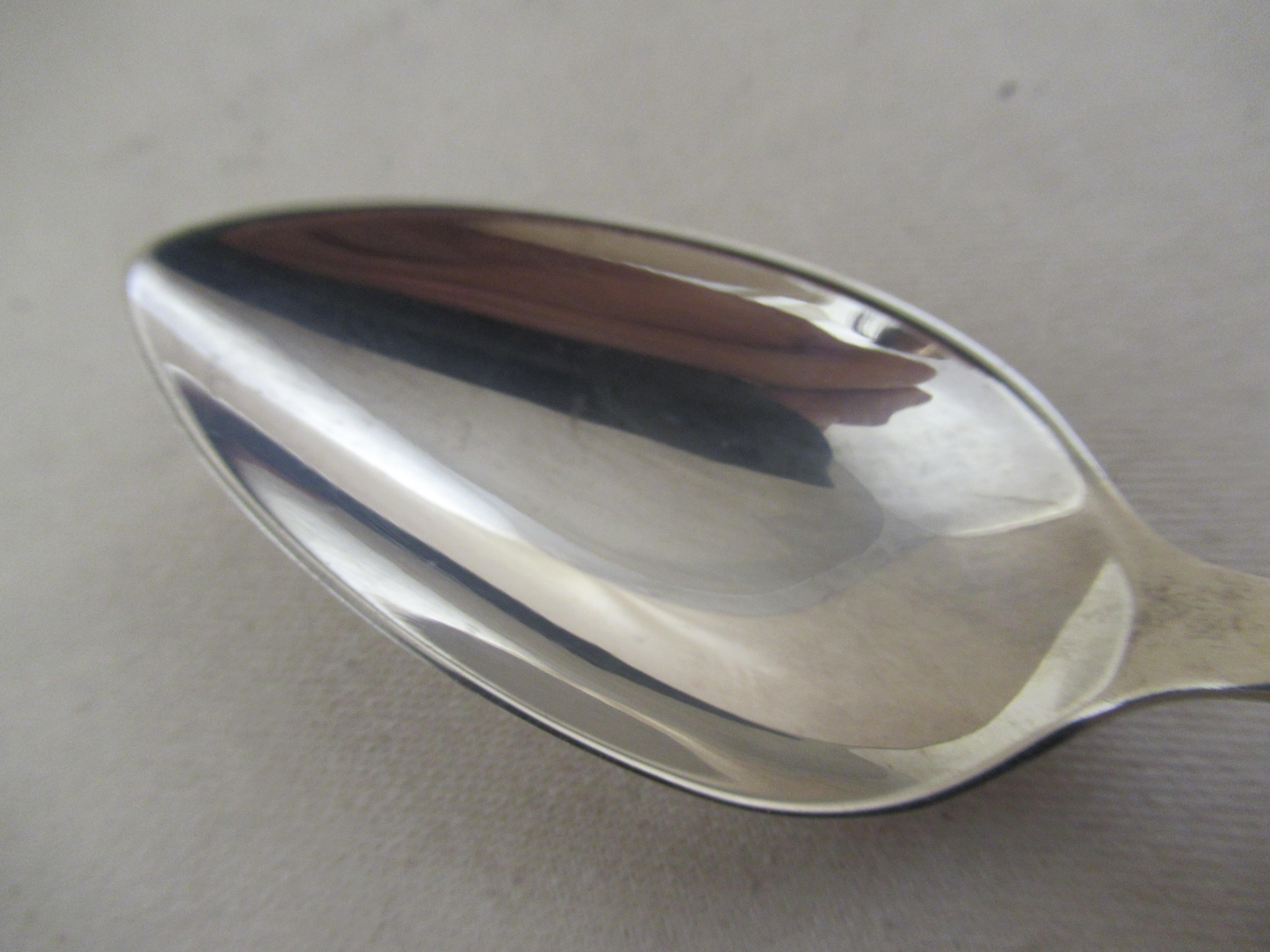 Sterling Silver Boxed Set of 6 Grapefruit Spoons Hallmarked:- Sheffield ...