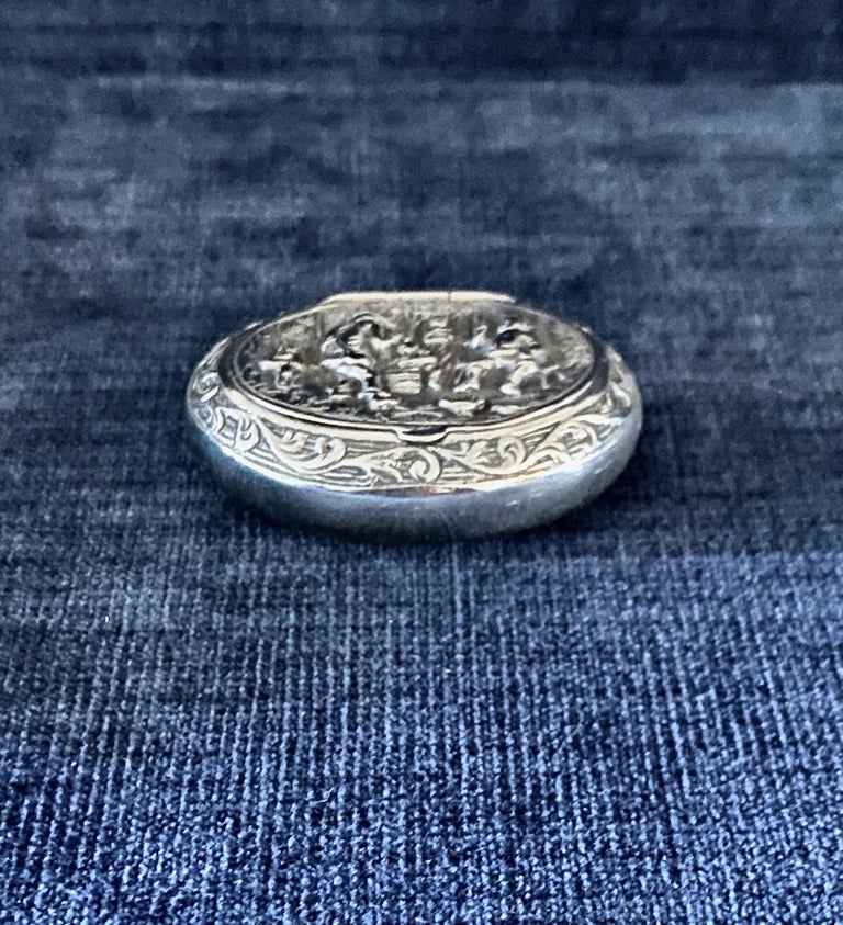 Sterling Silver Continental Pill or Patch Box For Sale at 1stDibs