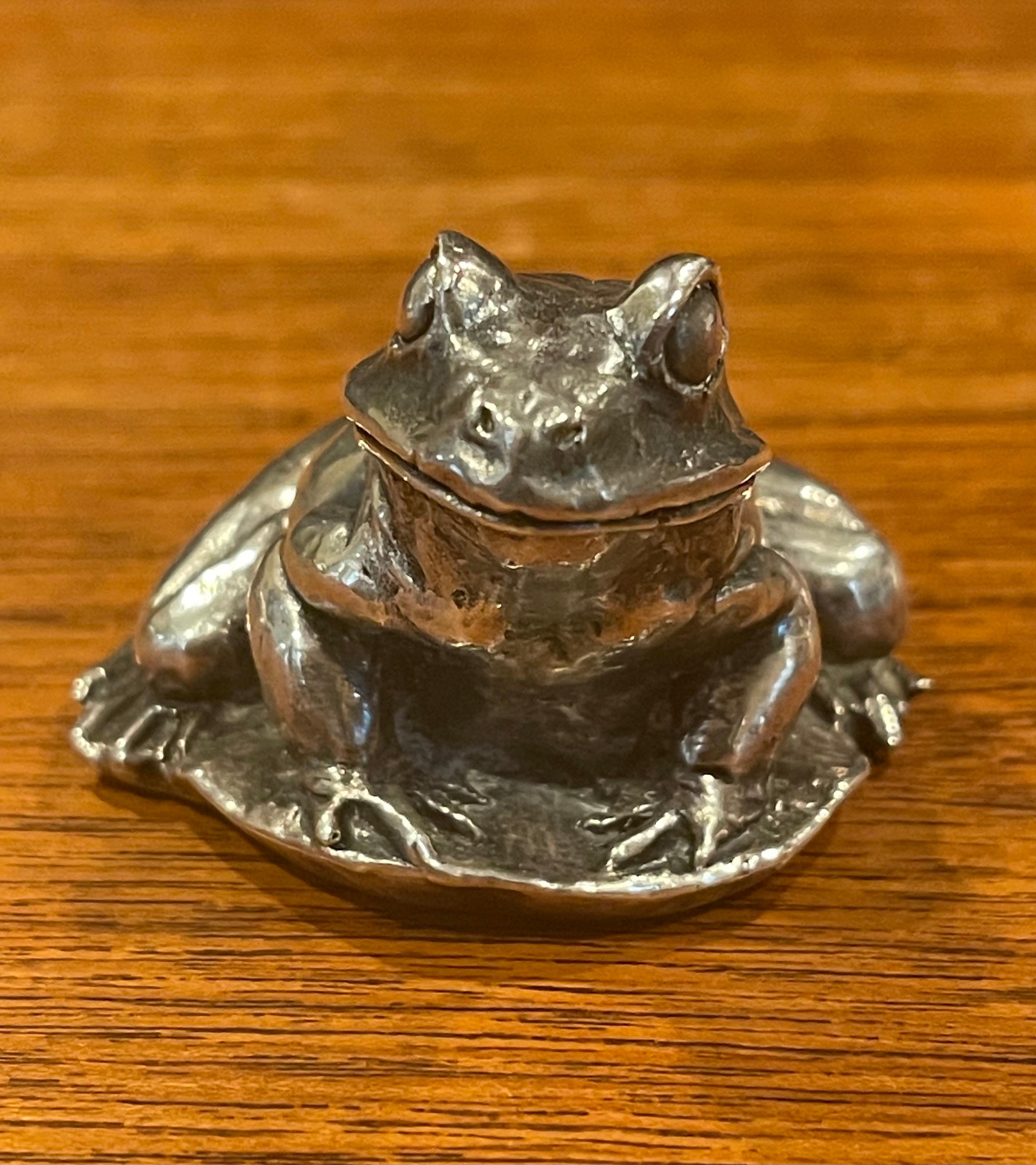 Sterling Silver Frog / Toad Sculpture / Paperweight at 1stDibs ...