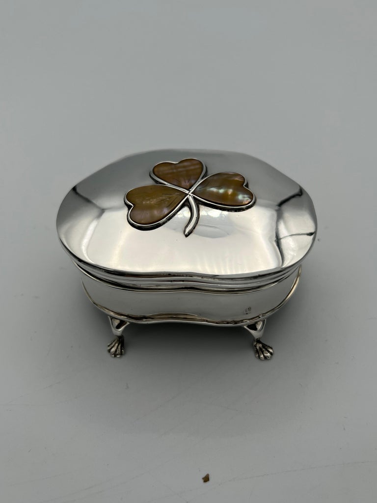 Sterling Silver Mother of Pearl Clover/Trefoil Box For Sale at 1stDibs