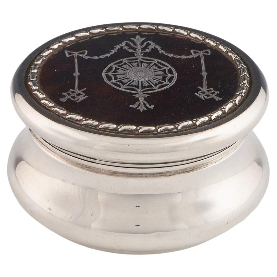 Antique Edward Souter Barnsley and Co. Boîte à poudre en argent ...
