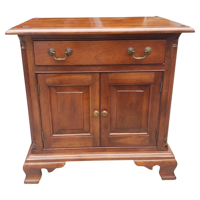 Stickley Chippendale Solid Cherry Nightstands, a Pair For Sale at 1stDibs