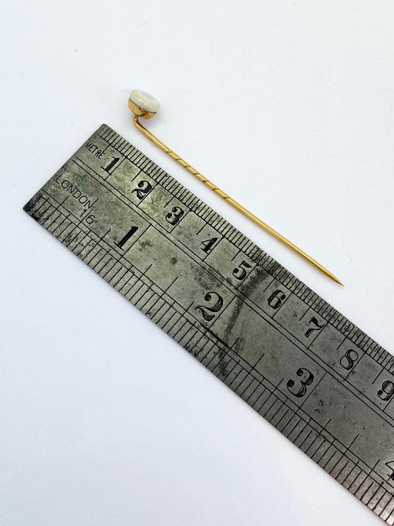 Stickpin 18 Karat Yellow Gold and Pearl For Sale at 1stDibs