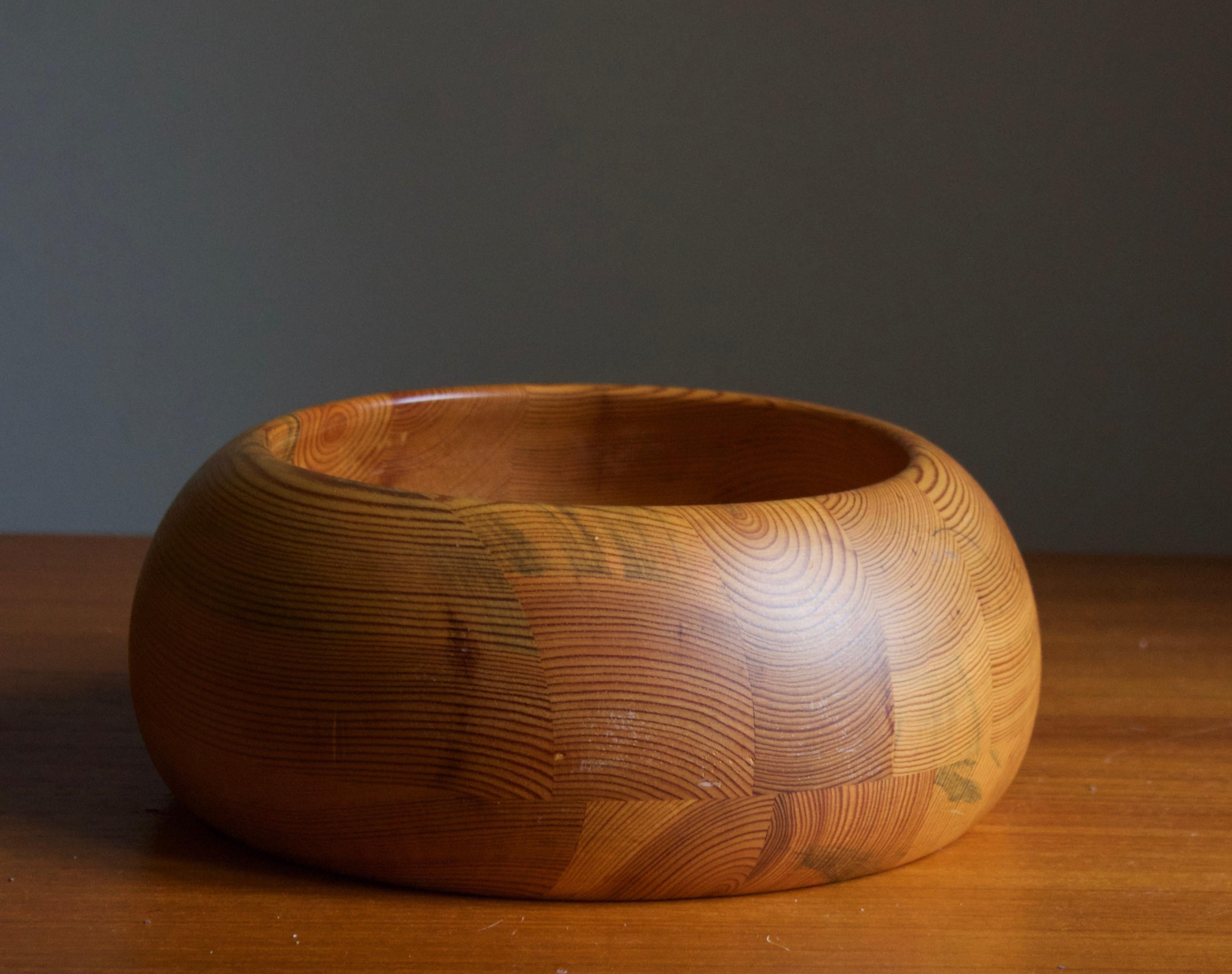 Stig Johnsson, Bowl, Solid Pine, Smålandsslöjd, Värnamo, Sweden, 1970s ...