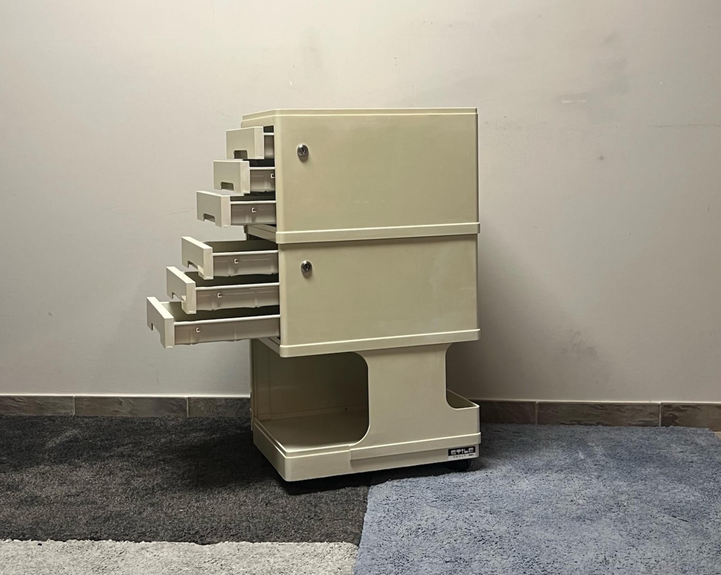 Storage Cabinet Trolley NEOLT Stile by Giovanni Pelis, 1970s For Sale ...