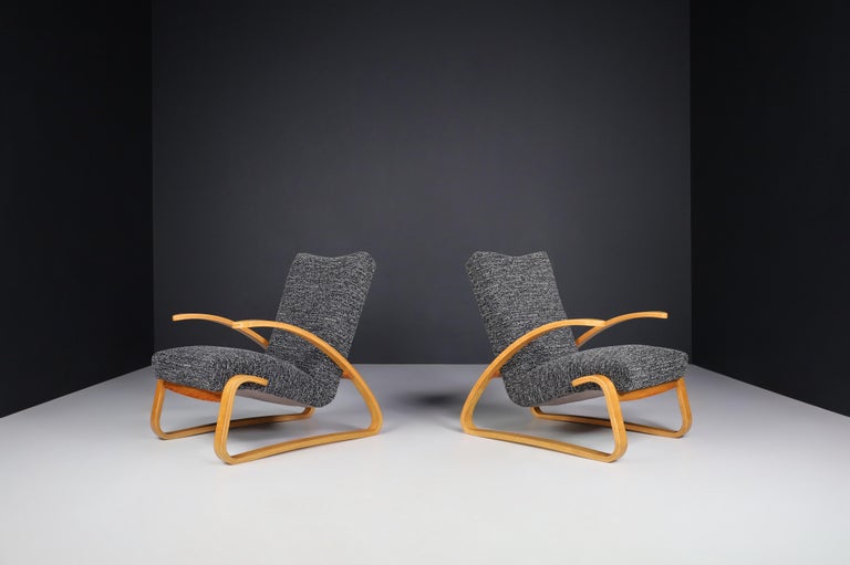 Streamline Lounge Chairs in Bentwood and New Upholstery, Praque, 1960s ...
