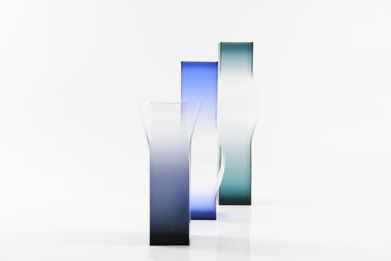 Stretch Color Vase, Gris For Sale at 1stDibs