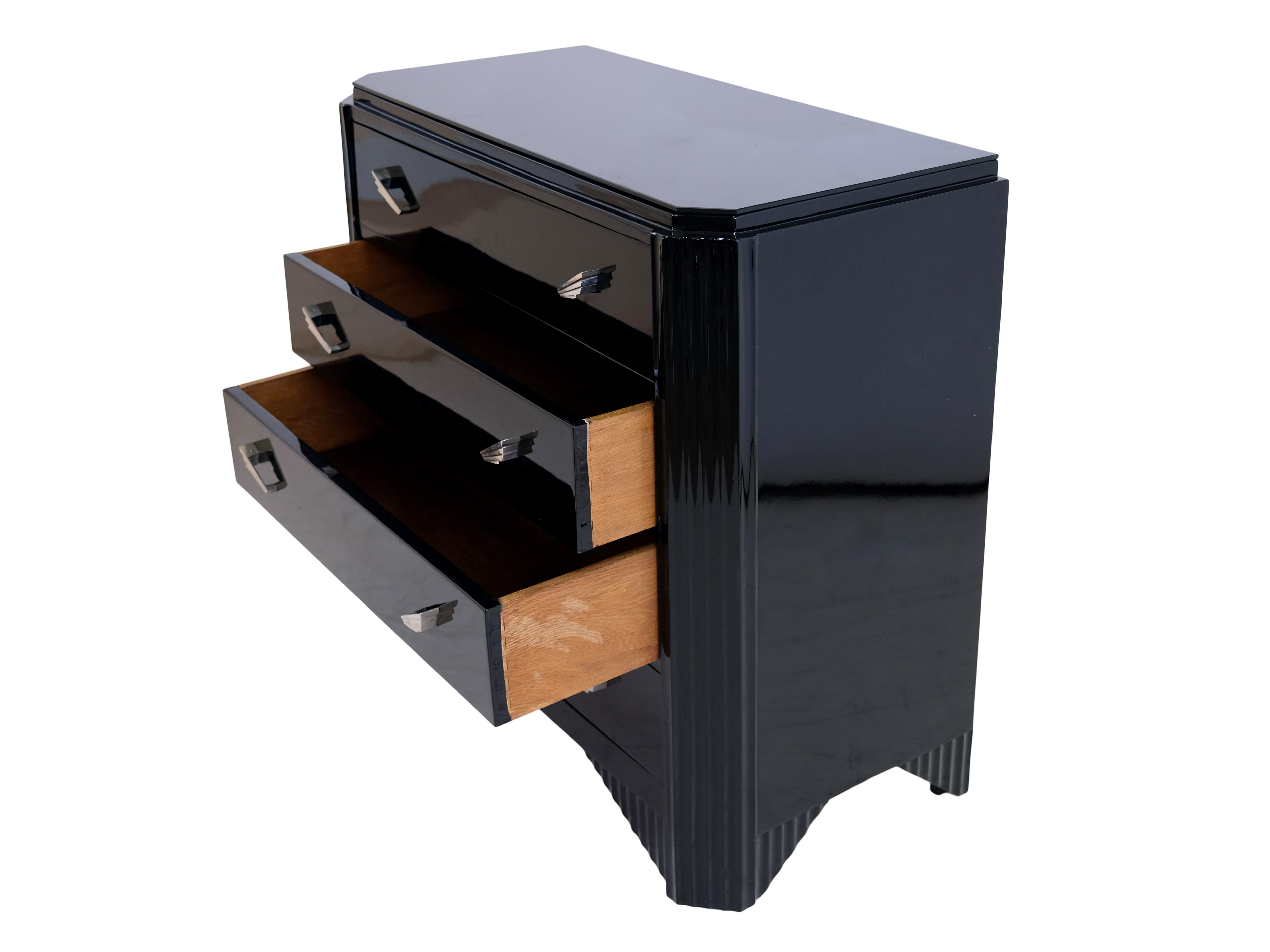 Strict 1930s French Art Deco Chest of Drawers in Black Piano Lacquer ...