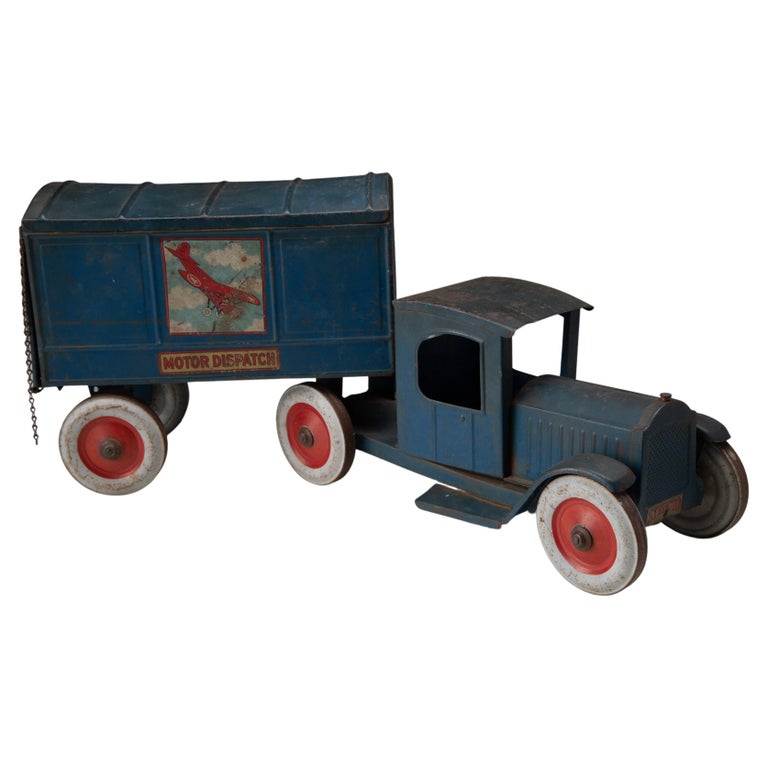 Structo Motor Dispatch Toy Truck, America circa 1930 For Sale at 1stDibs