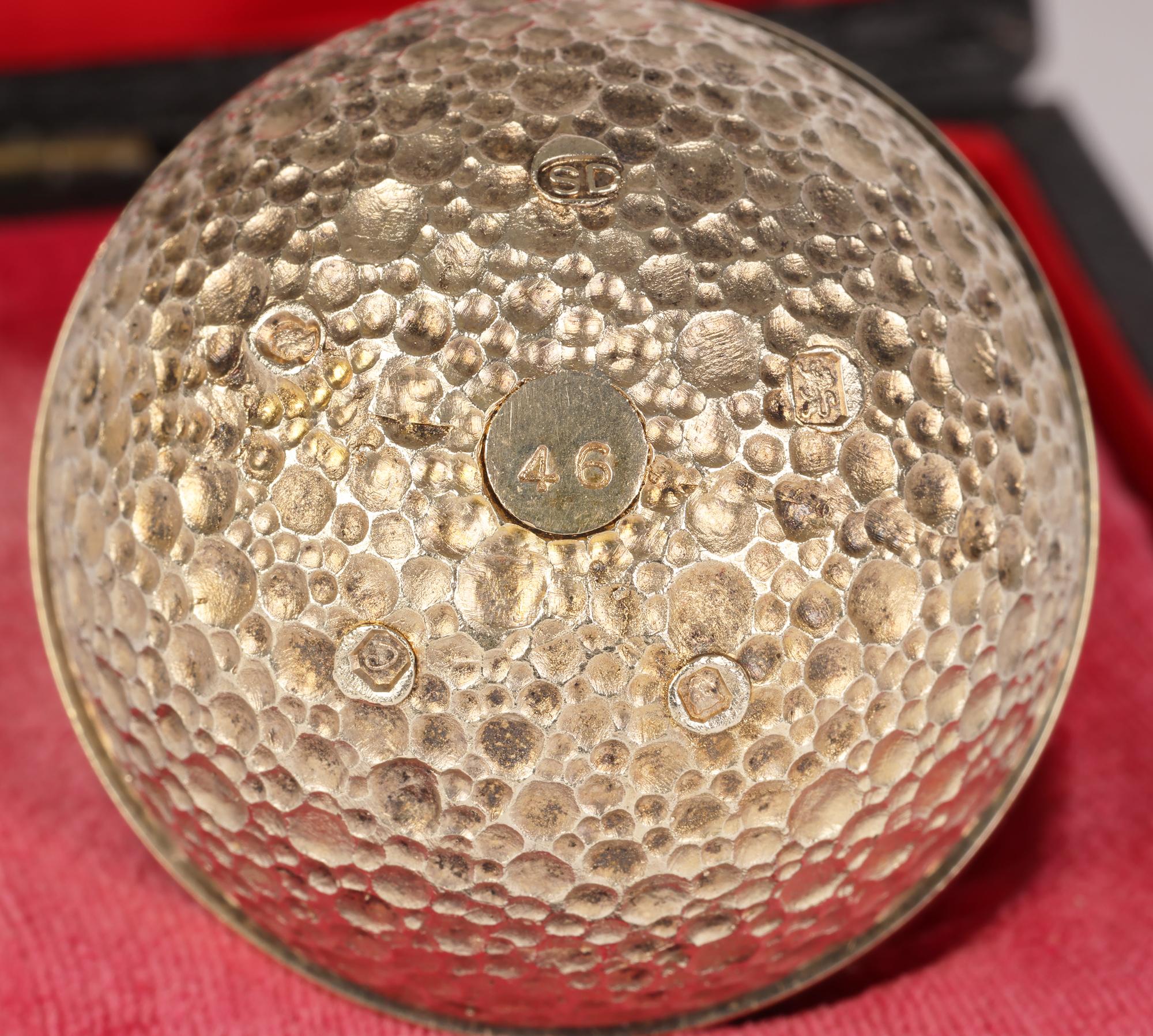 Stuart Devlin Silver Gilt Novelty Egg with Humming Bird For Sale at 1stDibs