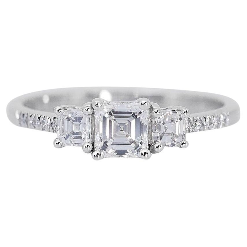 Stunning 0.5 Carat Square shape Natural Diamond Ring For Sale at 1stDibs