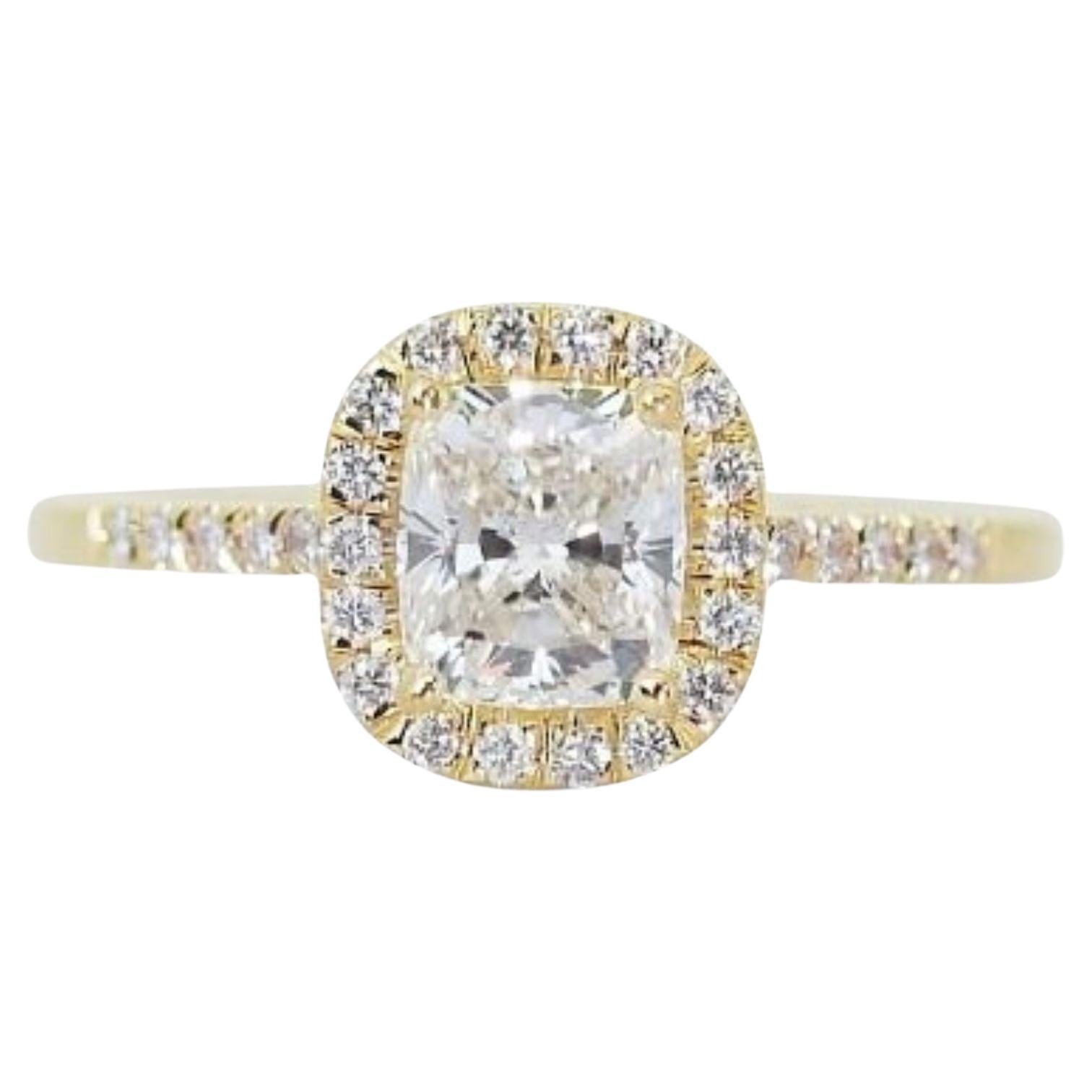 Stunning 1.01ct Cushion Shape Diamond Ring in 18K White Gold For Sale ...