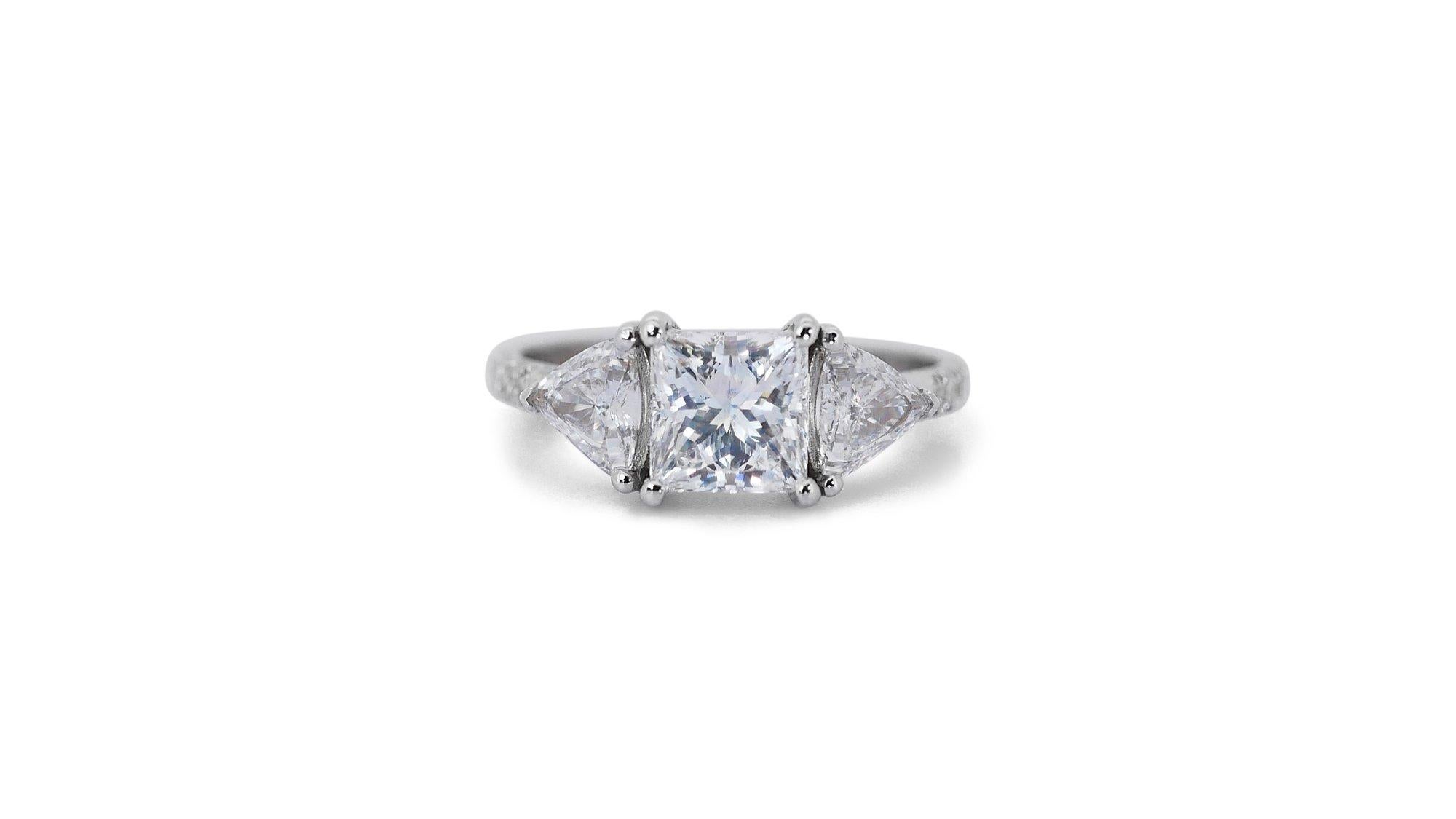 Stunning 18 kt. White Gold Ring with 1.44 ct Total Natural Diamonds ...