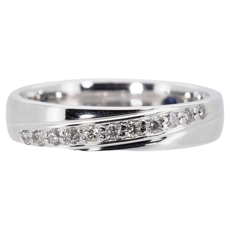Stunning 18k White Gold Ring with 0.15 ct Natural Diamonds at 1stDibs