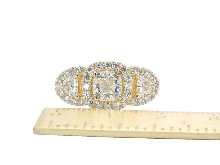 Stunning 18K Yellow Gold Art Deco Ring with 2.39 Ct Natural Diamonds ...