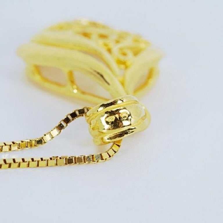 Stunning 22K Yellow Gold Pendant Necklace For Sale at 1stDibs