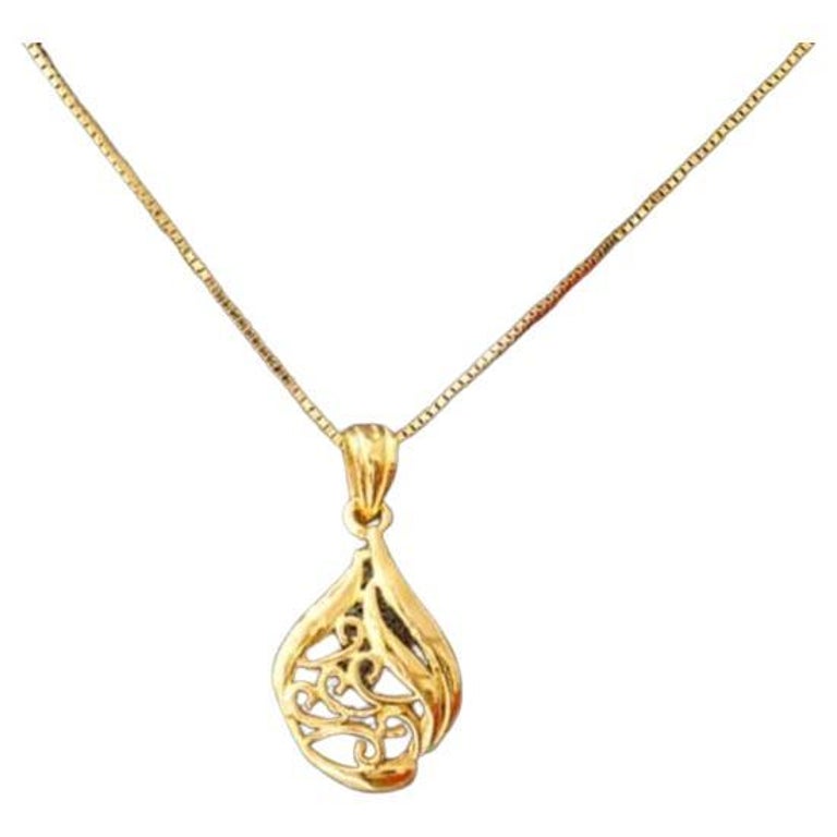 Stunning 22K Yellow Gold Pendant Necklace For Sale at 1stDibs