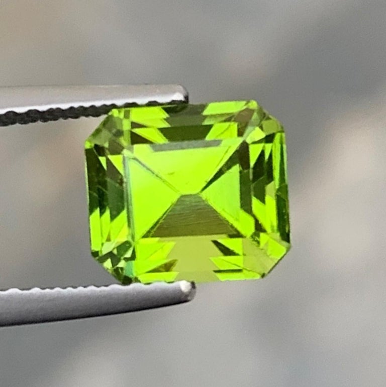 Stunning 2.70 Carat Loose Apple Green Peridot from Pakistan Emerald ...