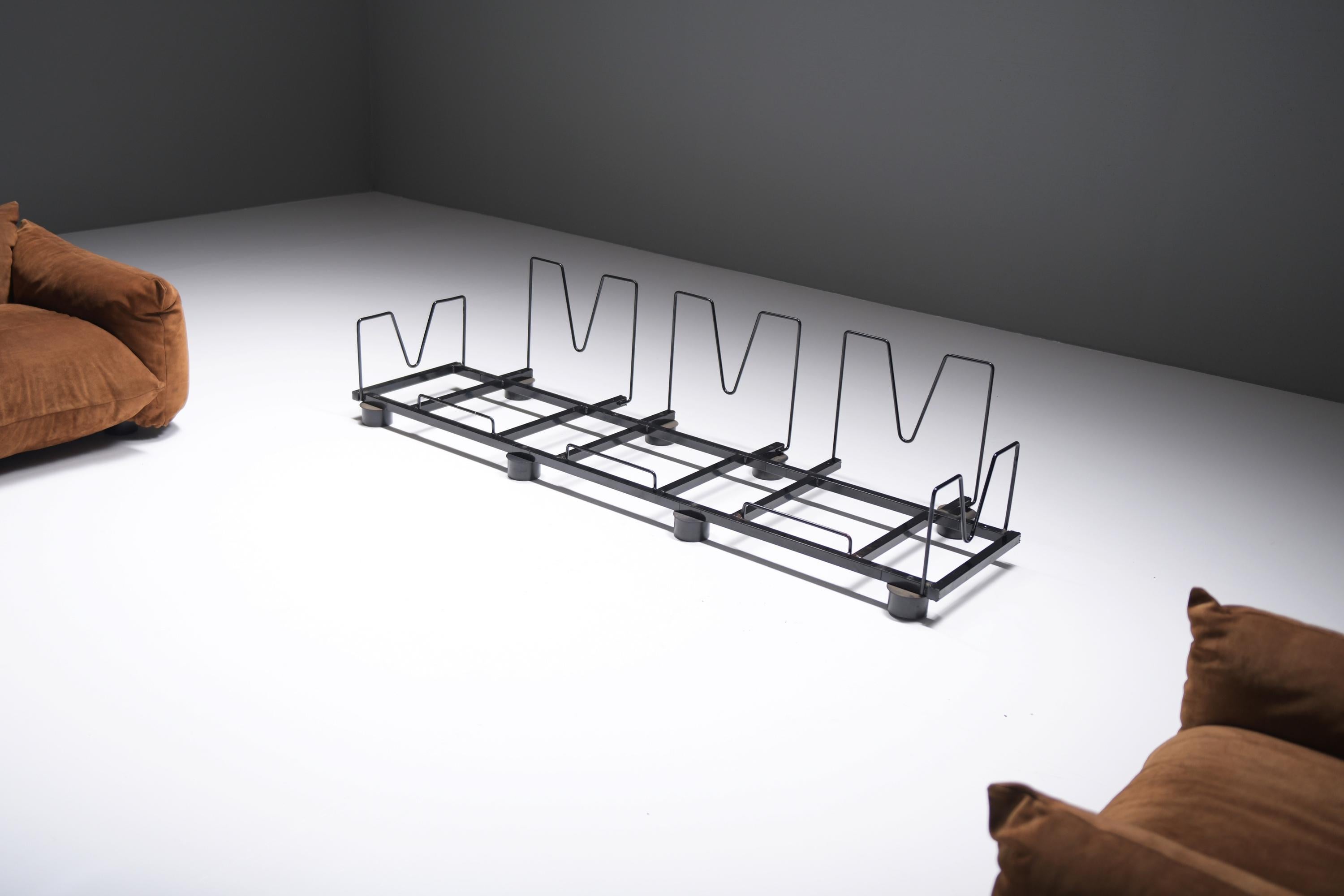 Stunning Marenco 255 3-seater by Mario Marenco for ARFLEX. Signed! For ...