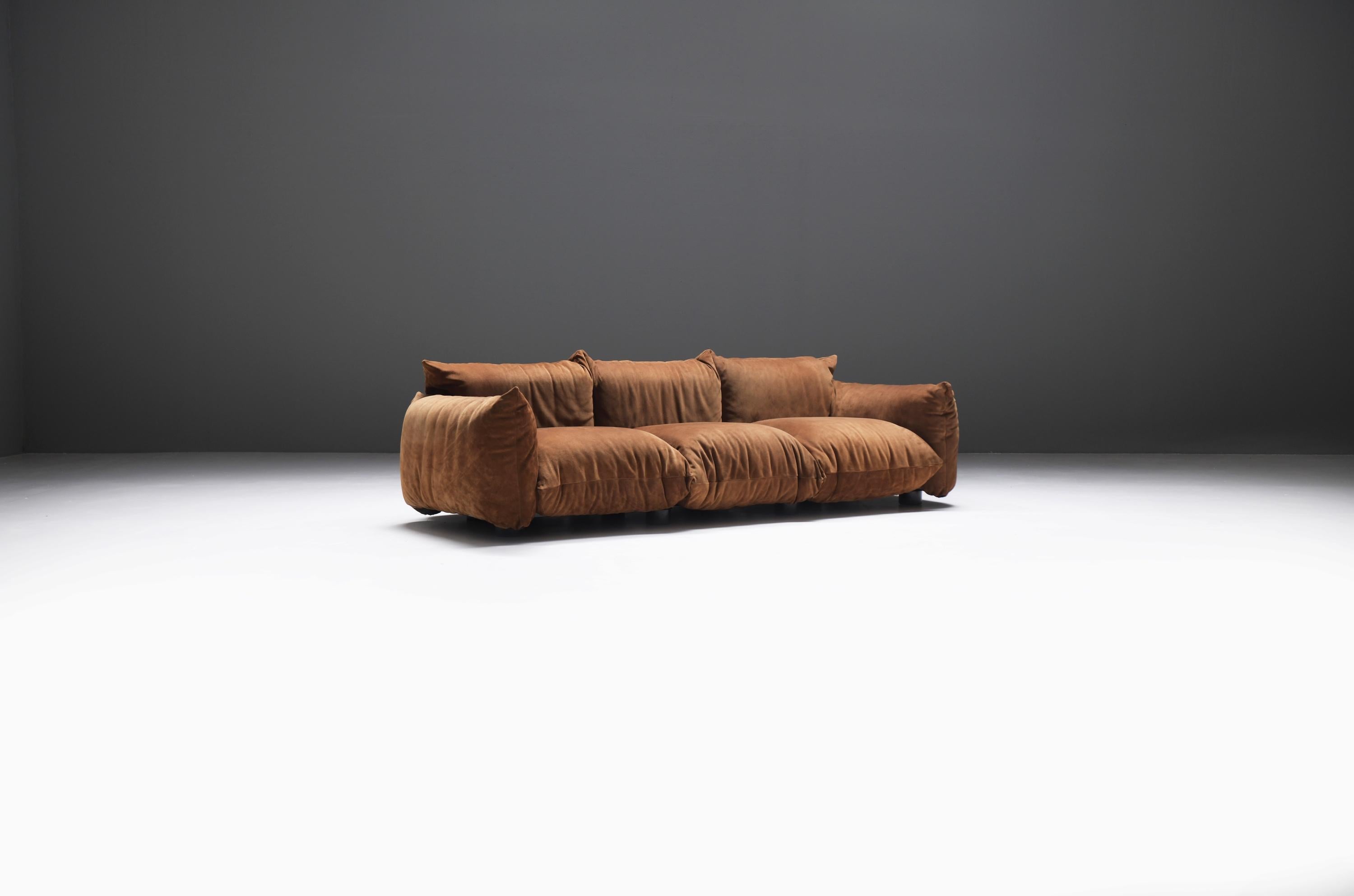 Stunning Marenco 255 3-seater by Mario Marenco for ARFLEX. Signed! For ...