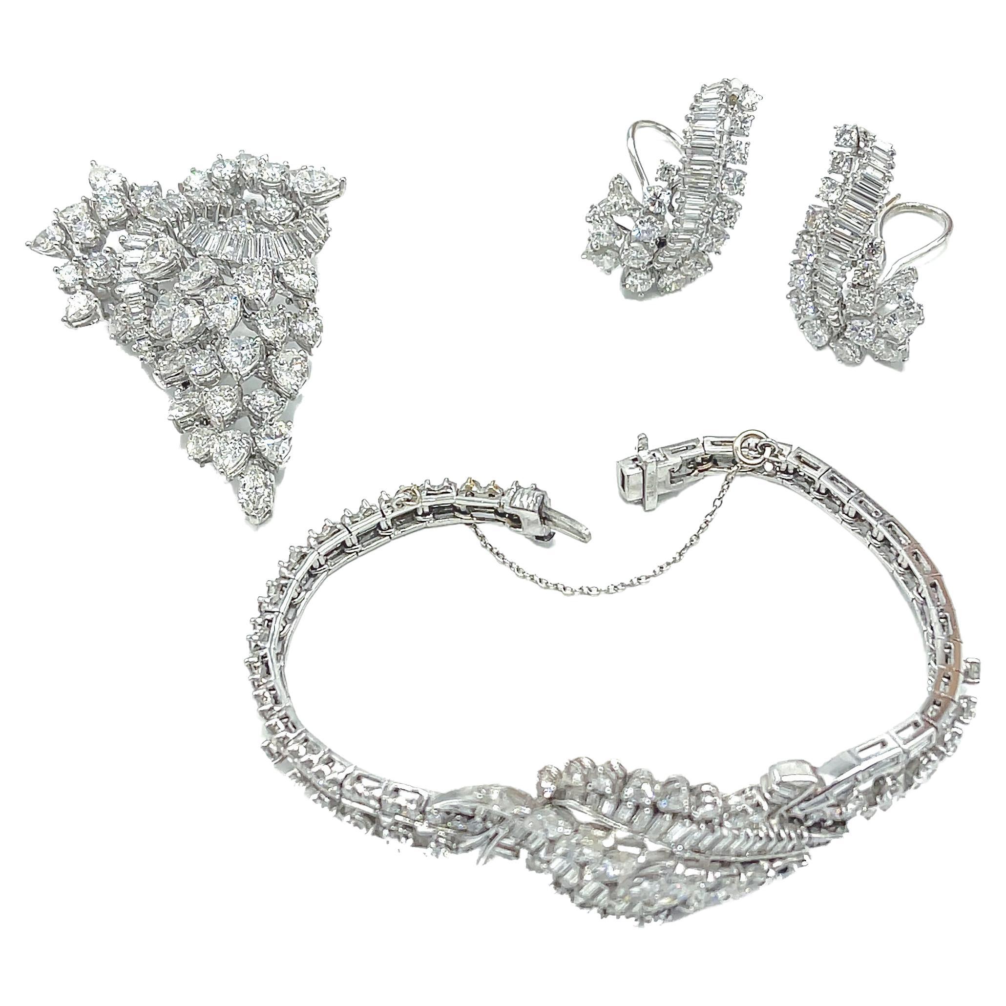 Diamond Sapphire Flower Yellow Gold Jewelry Set at 1stDibs